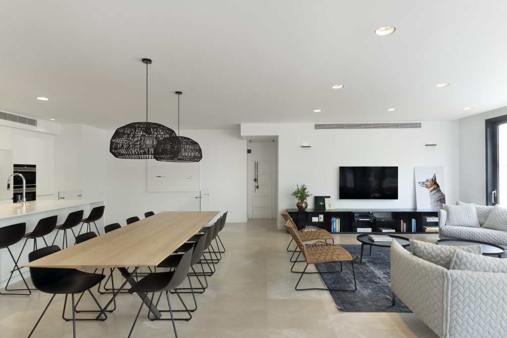 P&E House – Pninit Sharet Azulay